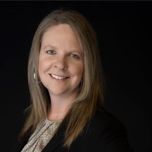 Michelle Hahn - Real Estate Agent in Sheboygan, WI - Reviews | Zillow