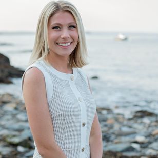 Kelly Hannigan - Real Estate Agent in Cape Elizabeth, ME - Reviews | Zillow