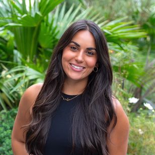 Alexandra Hussain - Real Estate Agent in 19103, PA - Reviews | Zillow