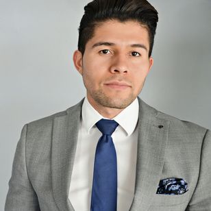 Edwin Vela - Real Estate Agent in Garden City, NY - Reviews | Zillow