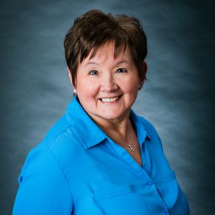 Donna Kramer - Real Estate Agent in Dyersville, IA - Reviews | Zillow